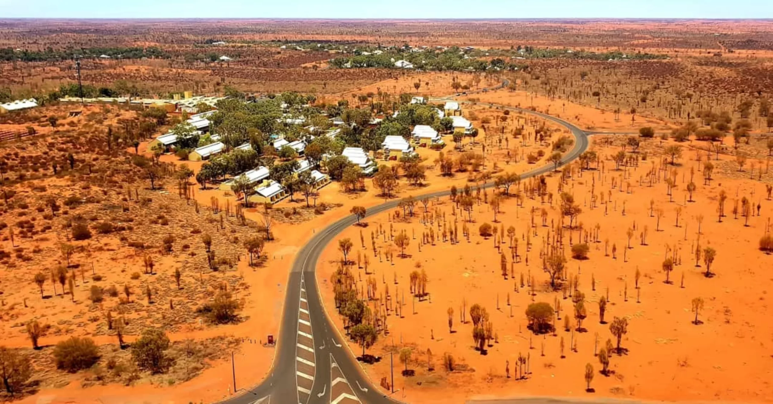 5-Star Comfort in Uluru: Emu Walk Apartments Guide